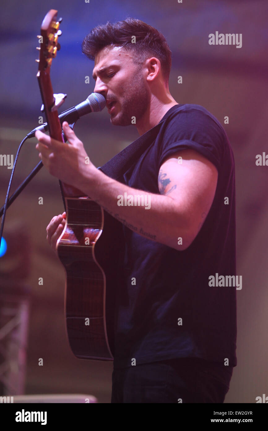 Jake Quickenden performs to a full house after the last race at Aintree ...