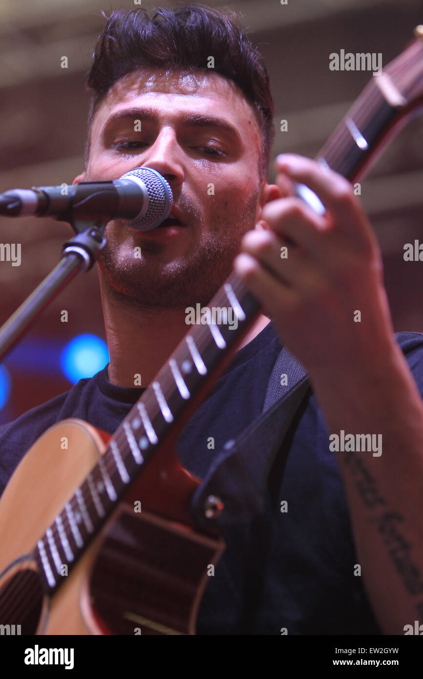 Jake Quickenden performs to a full house after the last race at Aintree ...