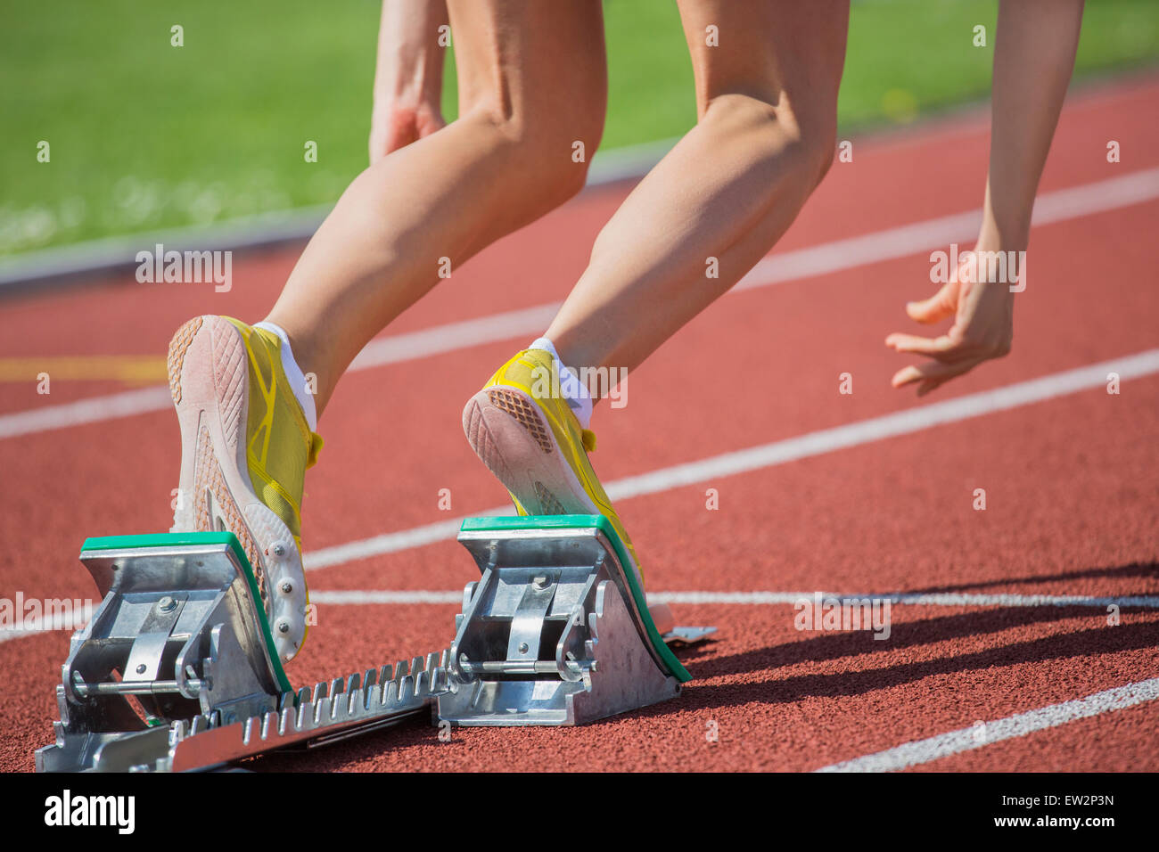 Female athlete blocks hi-res stock photography and images - Alamy