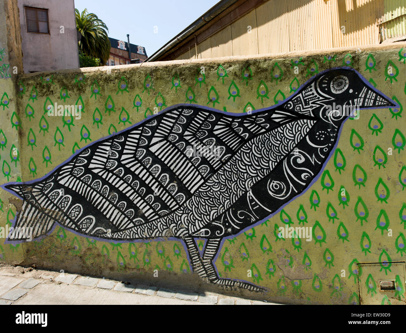 Bird mural house hi-res stock photography and images - Alamy