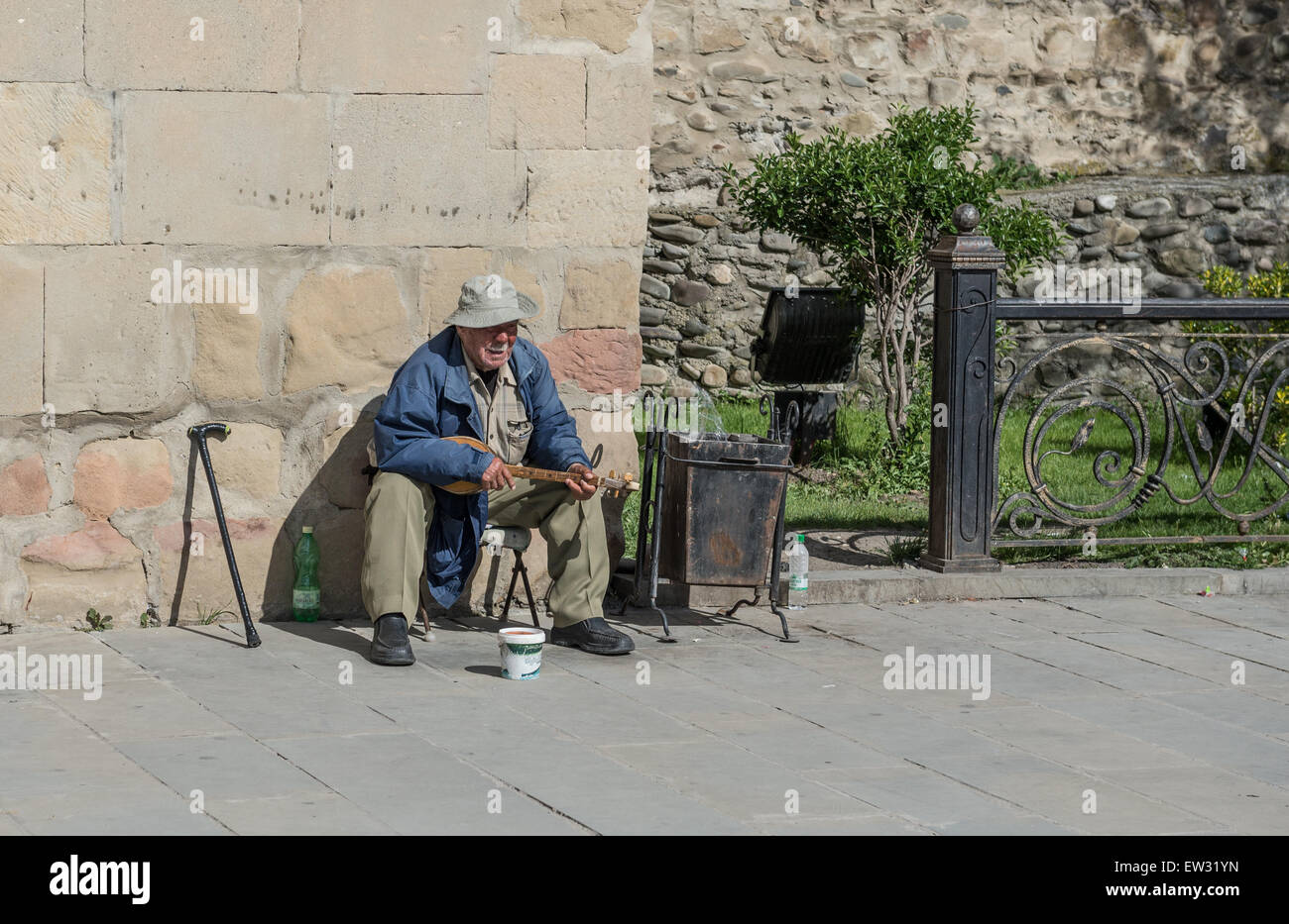 Panduri hi-res stock photography and images - Alamy