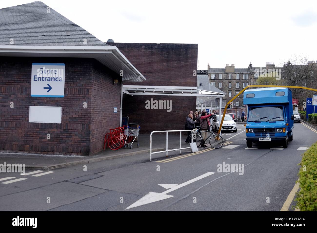 High sided vehicle hi-res stock photography and images - Alamy