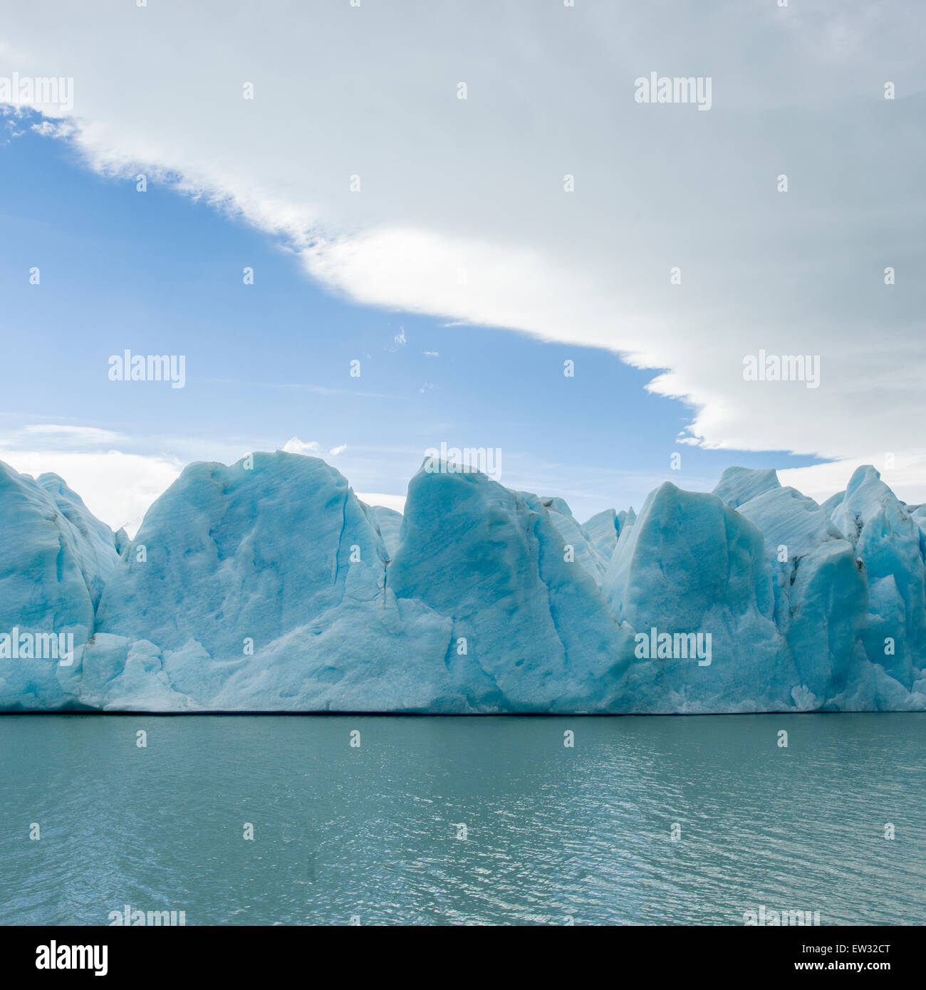 View of icebergs in lake, Grey Glacier, Grey Lake, Torres del Paine ...