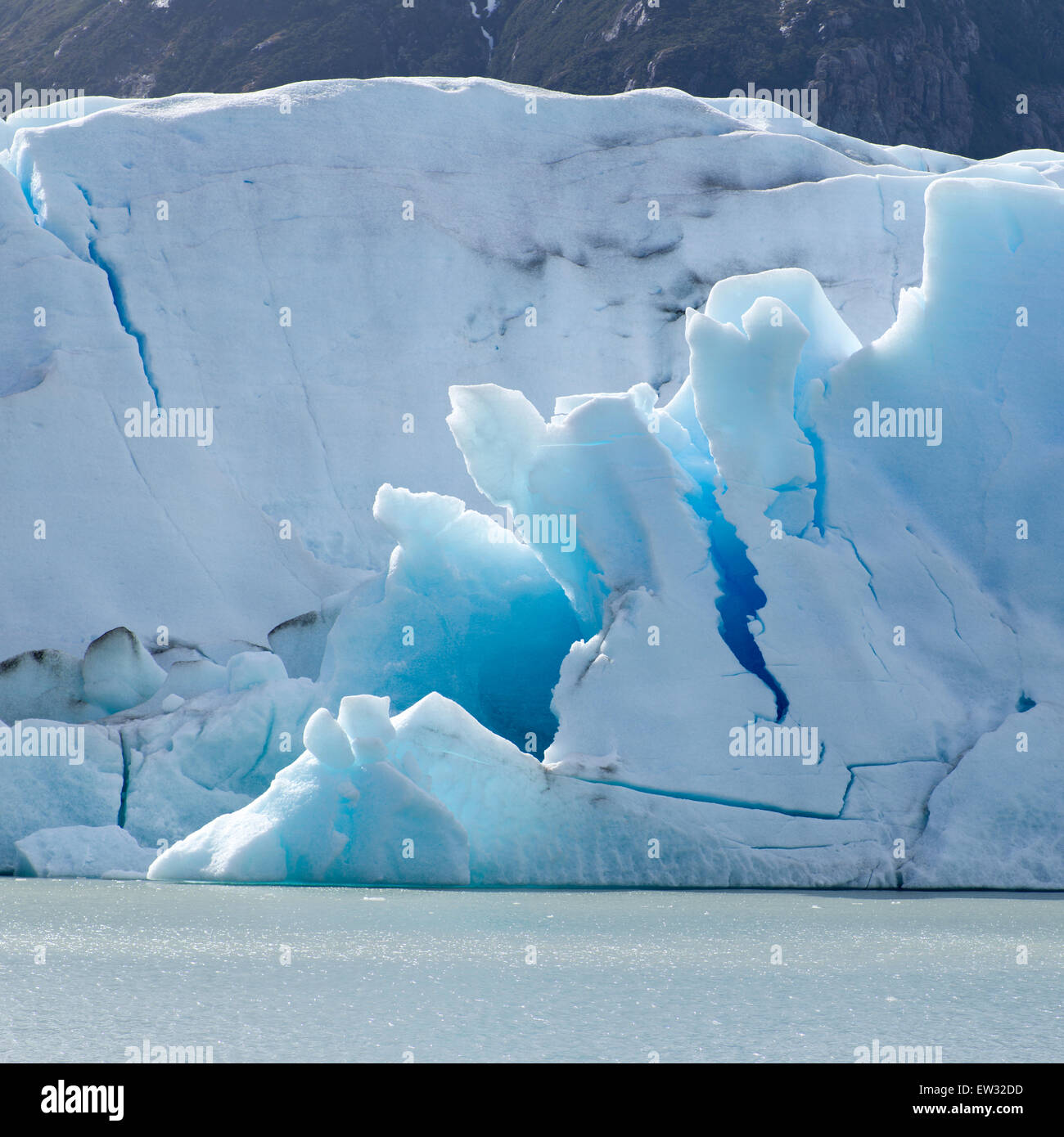 View of icebergs in lake, Grey Glacier, Grey Lake, Torres del Paine ...