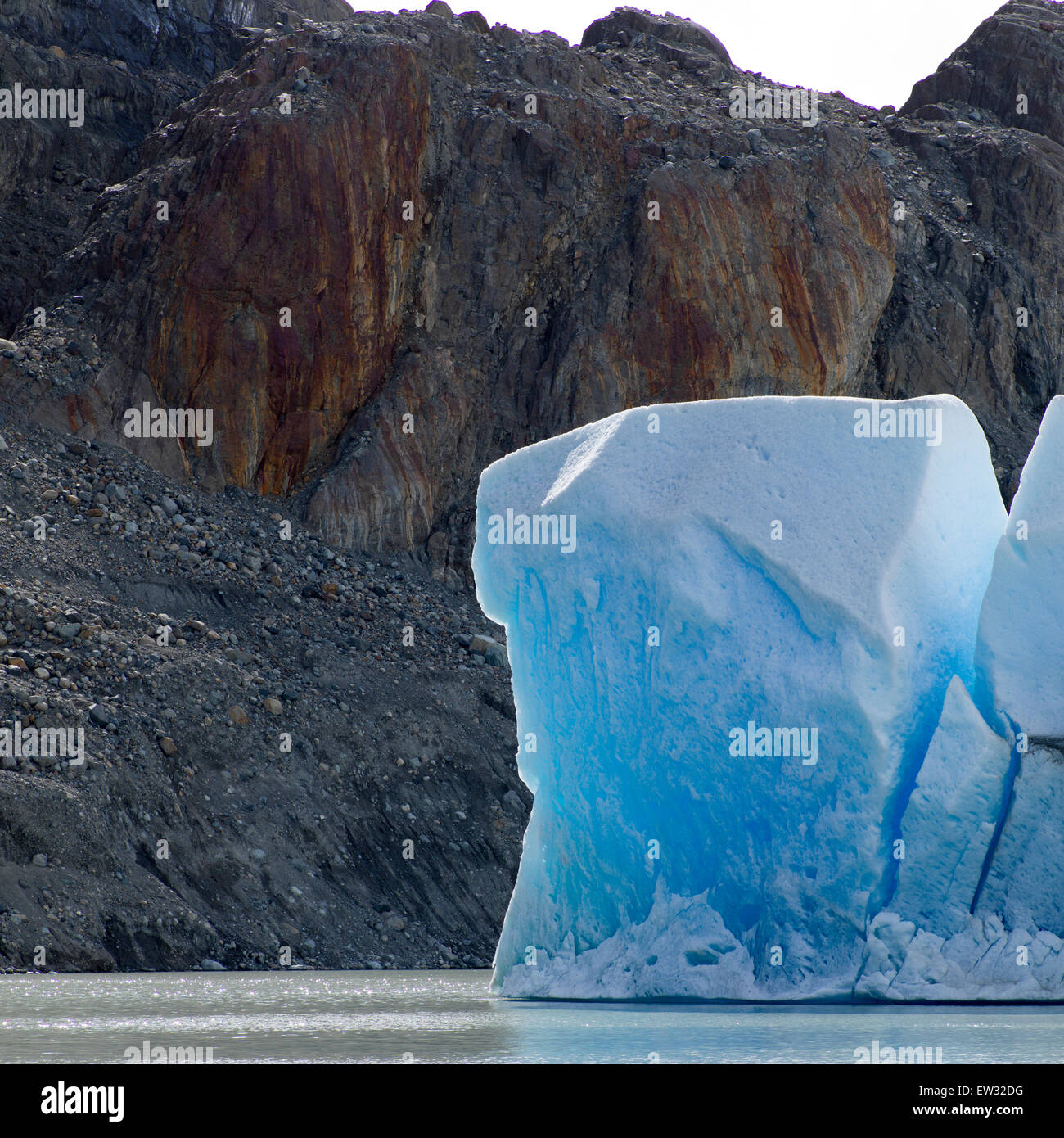 View of iceberg in lake, Grey Glacier, Grey Lake, Torres del Paine ...