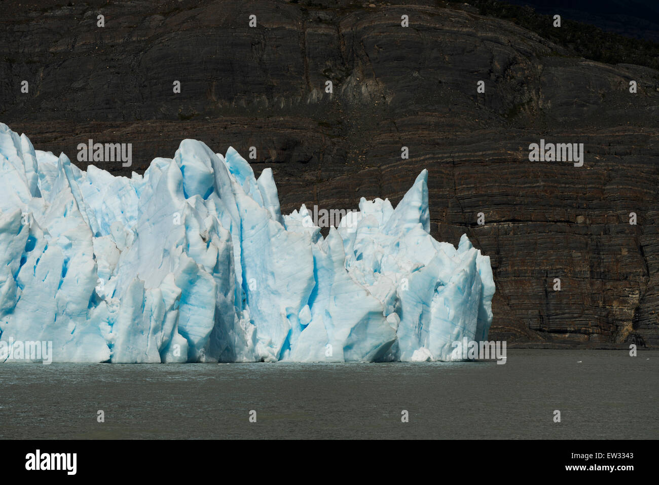View of iceberg in lake, Grey Glacier, Grey Lake, Torres del Paine ...