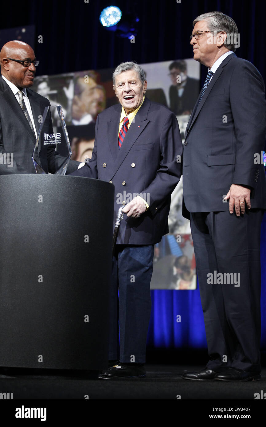 Jerry Lewis Receives 2015 NAB Distinguished Service Award During The ...