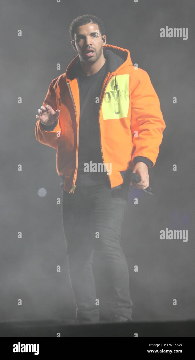 Coachella 2015 - Week 1 - Day 3 - Performances Featuring: Drake Where ...