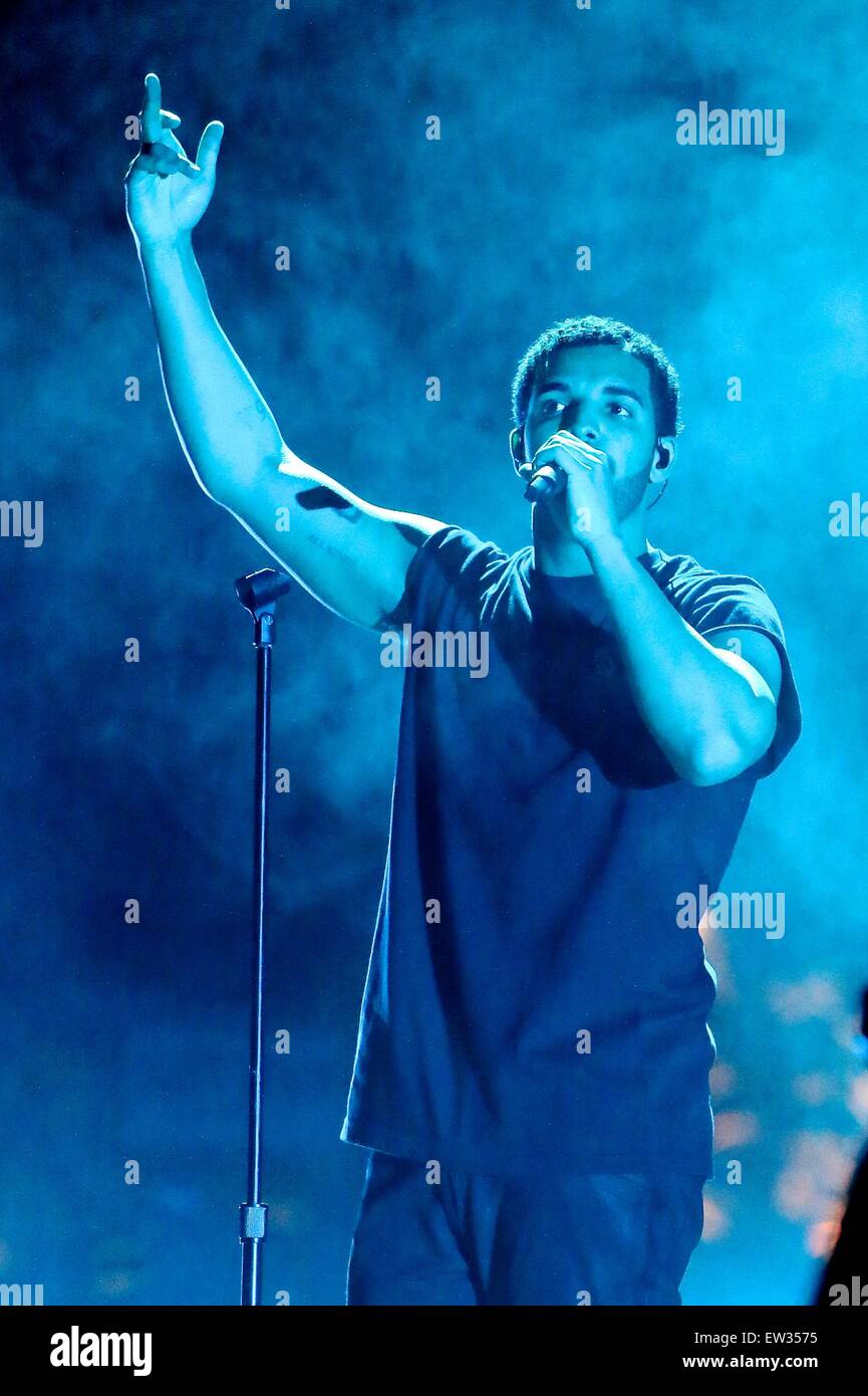 Coachella 2015 - Week 1 - Day 3 - Performances Featuring: Drake Where ...