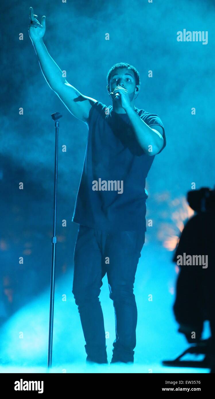 Coachella 2015 - Week 1 - Day 3 - Performances Featuring: Drake Where ...