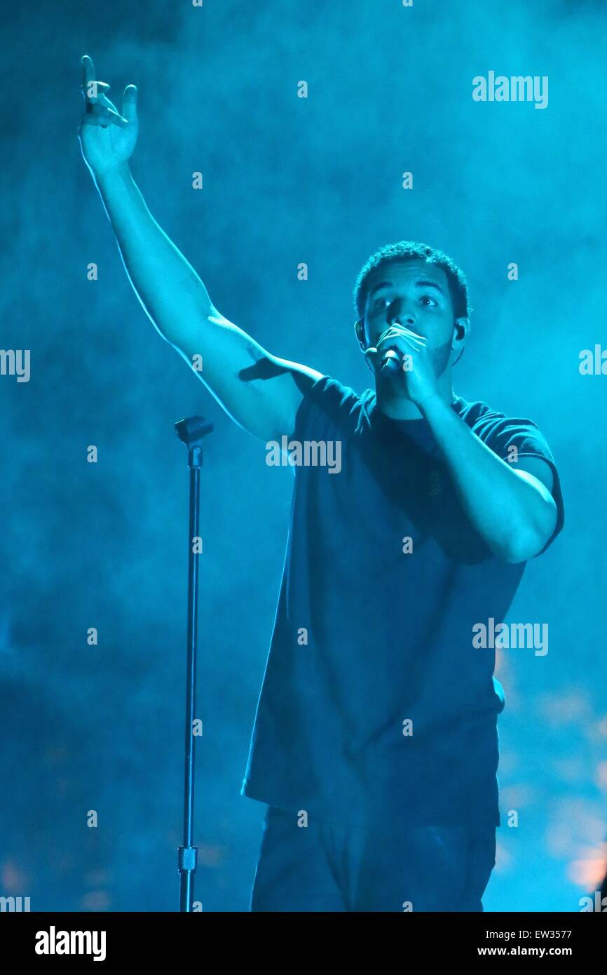 Coachella 2015 - Week 1 - Day 3 - Performances Featuring: Drake Where ...