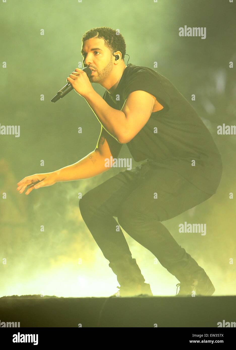 Drake concert 2015 hi-res stock photography and images - Alamy