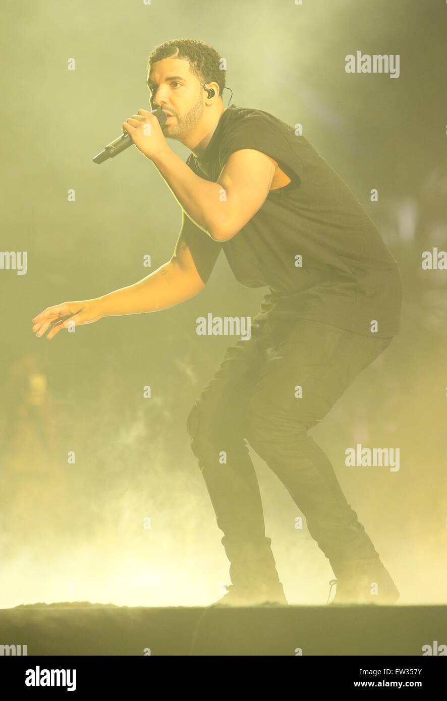 Coachella 2015 - Week 1 - Day 3 - Performances Featuring: Drake Where ...