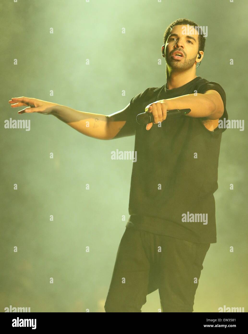 Coachella 2015 - Week 1 - Day 3 - Performances Featuring: Drake Where ...