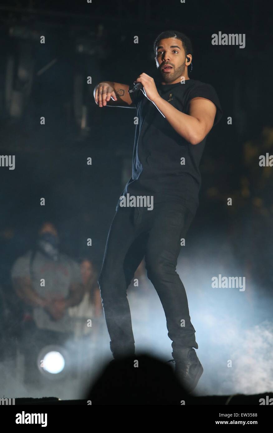 Coachella 2015 - Week 1 - Day 3 - Performances Featuring: Drake Where ...