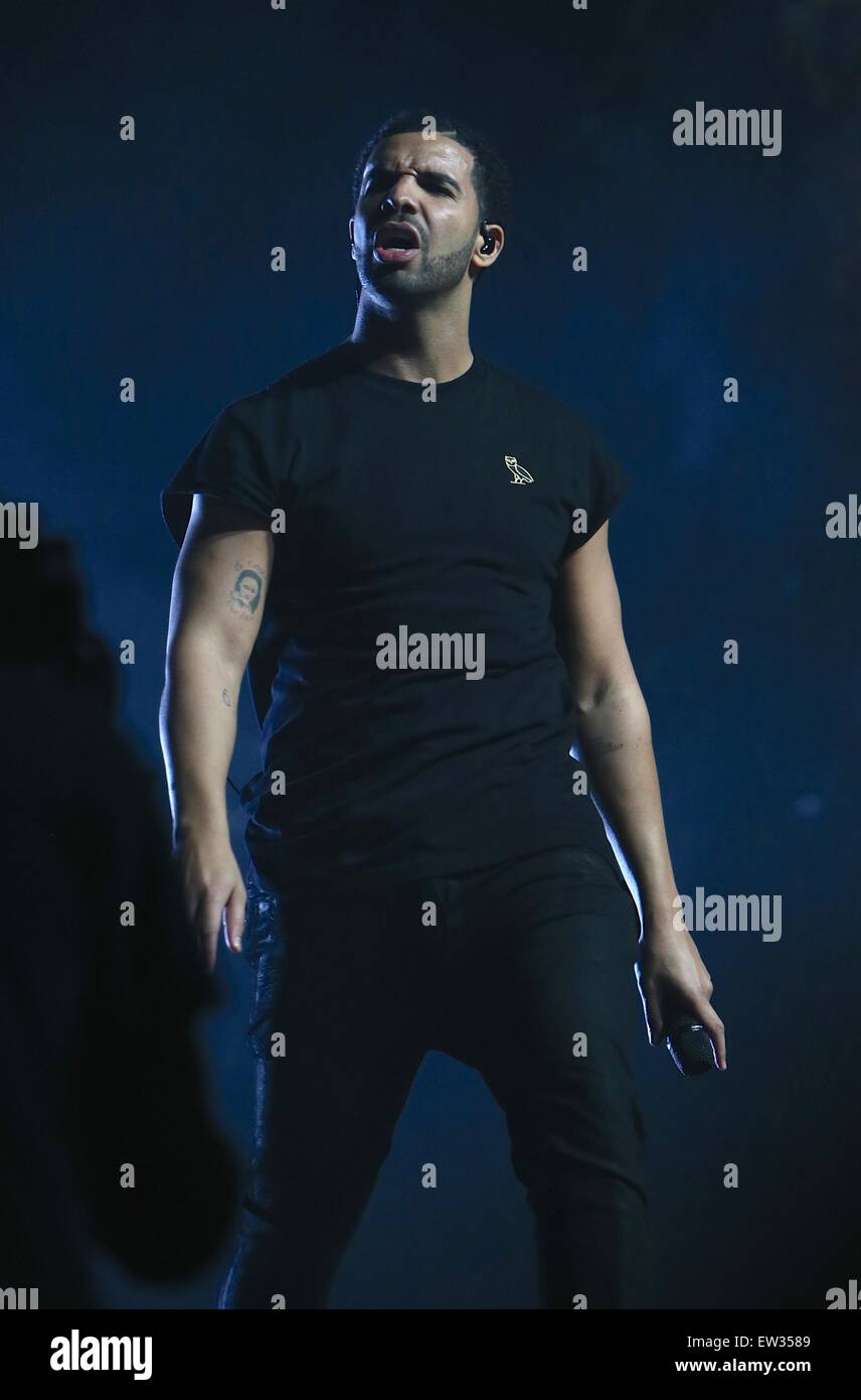Coachella 2015 - Week 1 - Day 3 - Performances Featuring: Drake Where ...