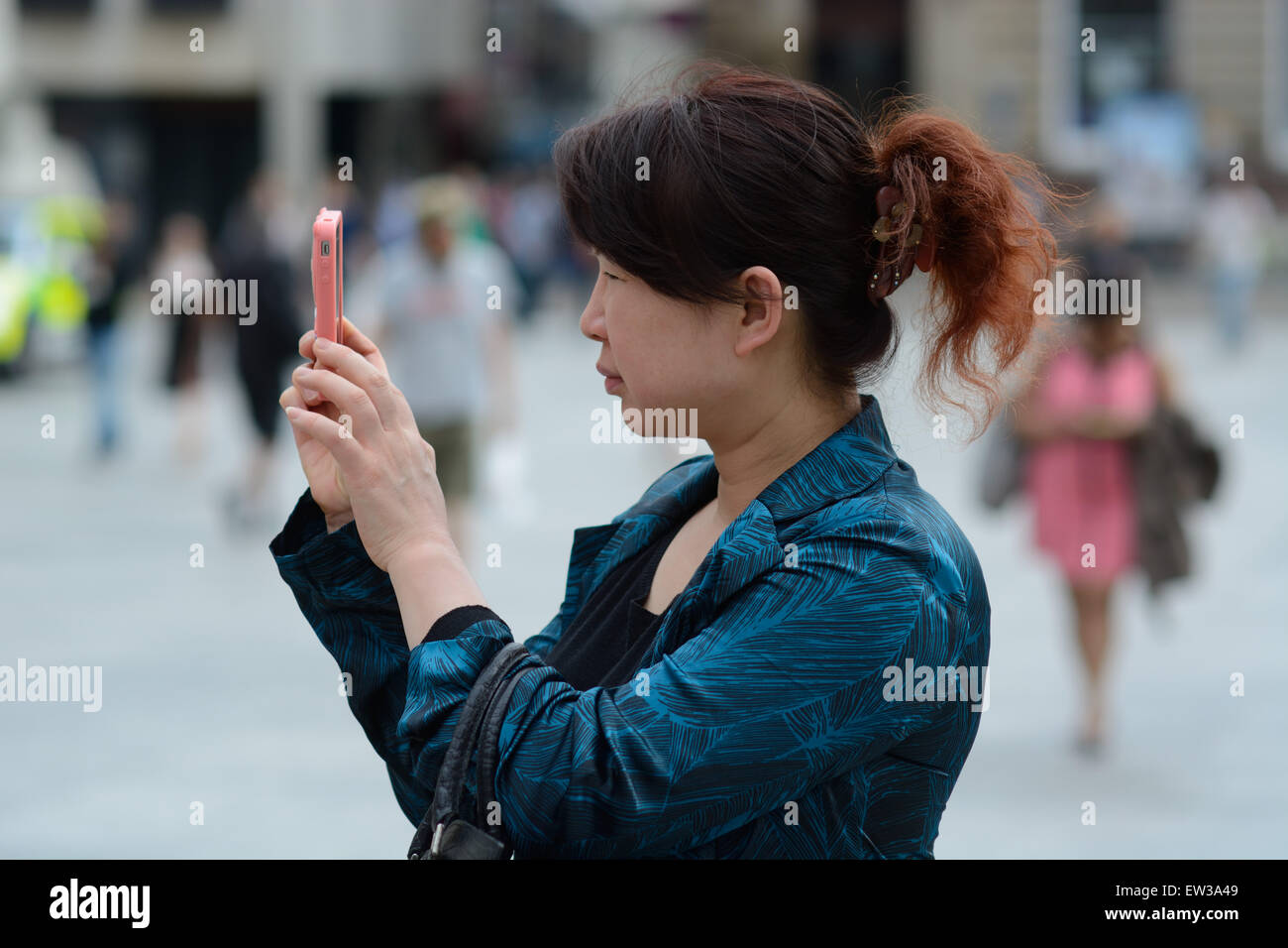 Taking photo on mobile hi-res stock photography and images - Alamy