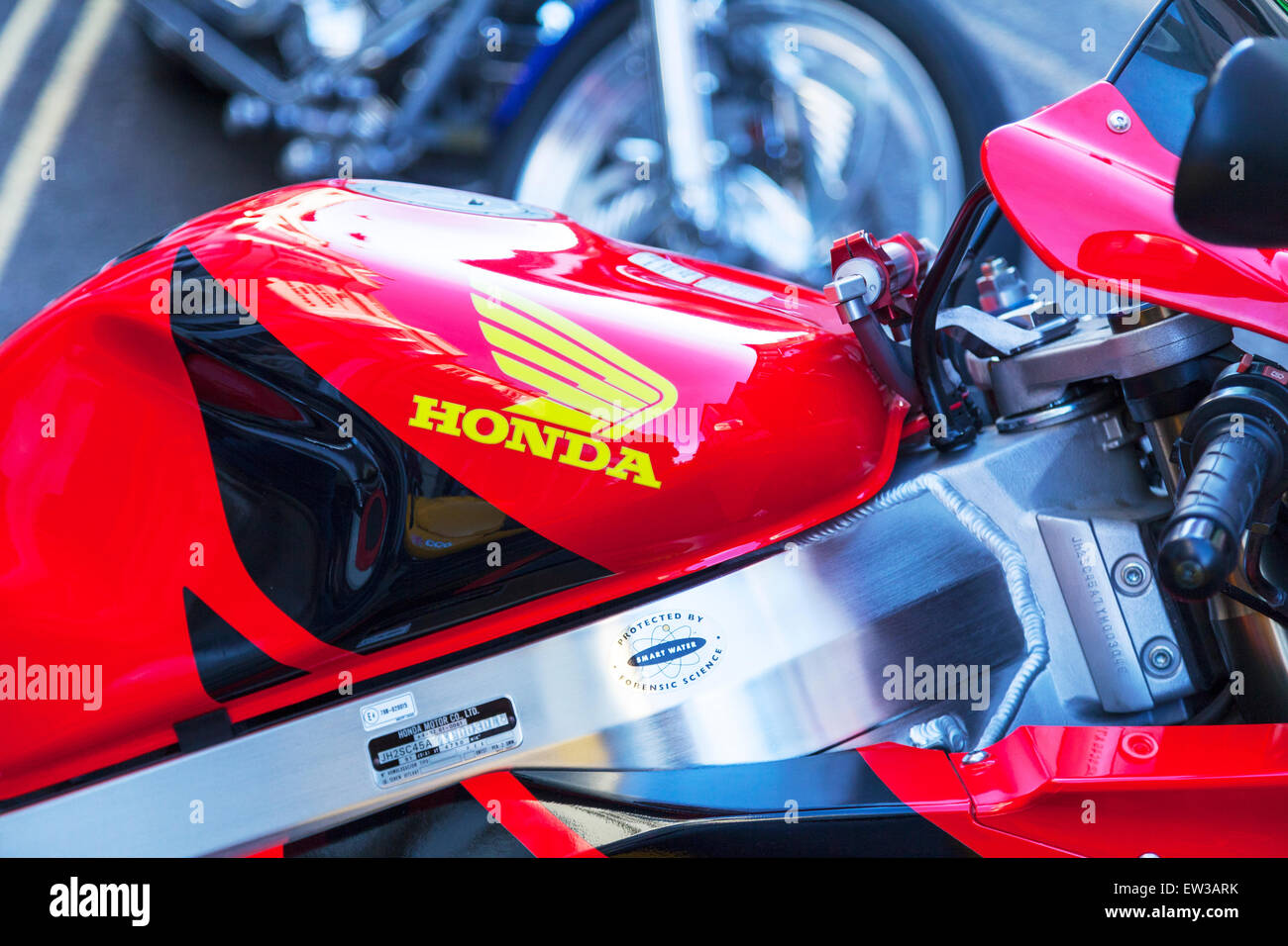 Honda motorcycle logo High Resolution Stock Photography and Images - Alamy