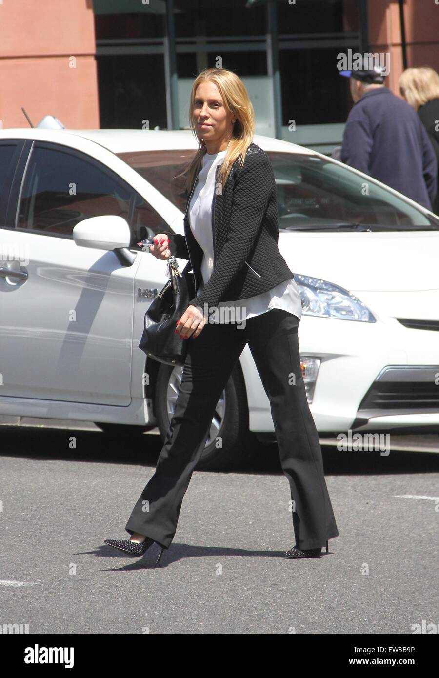 Psychotherapist Dr. Jenn Berman goes shopping in Bevery Hills in a ...