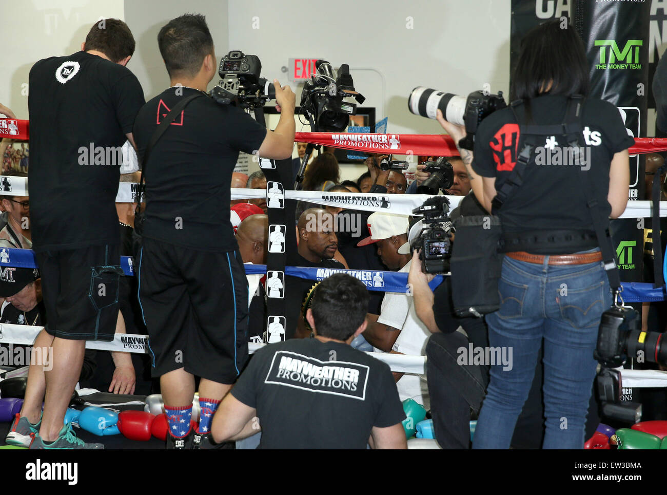 Floyd Mayweather Media Workout Day at Mayweather Boxing Club Las Vegas ...