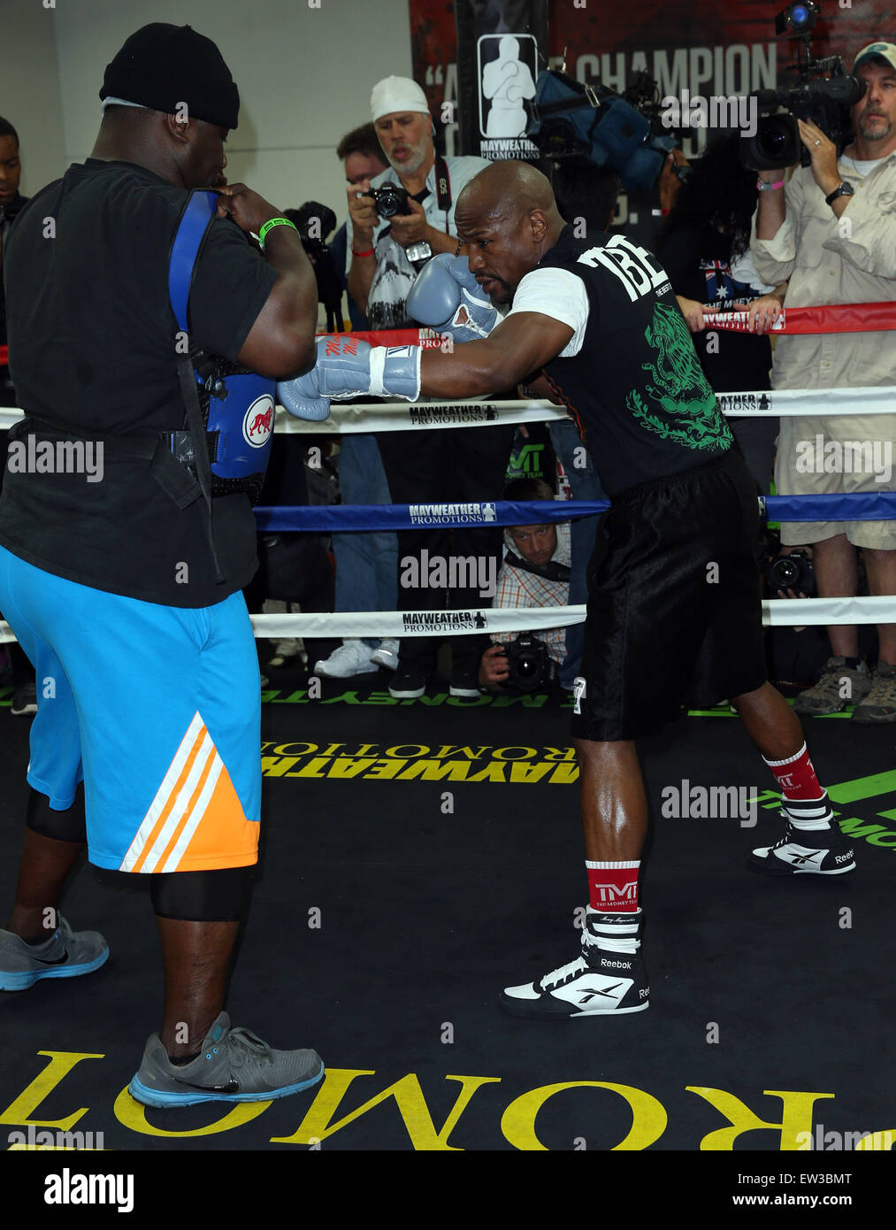 Floyd Mayweather Media Workout Day at Mayweather Boxing Club Las Vegas ...