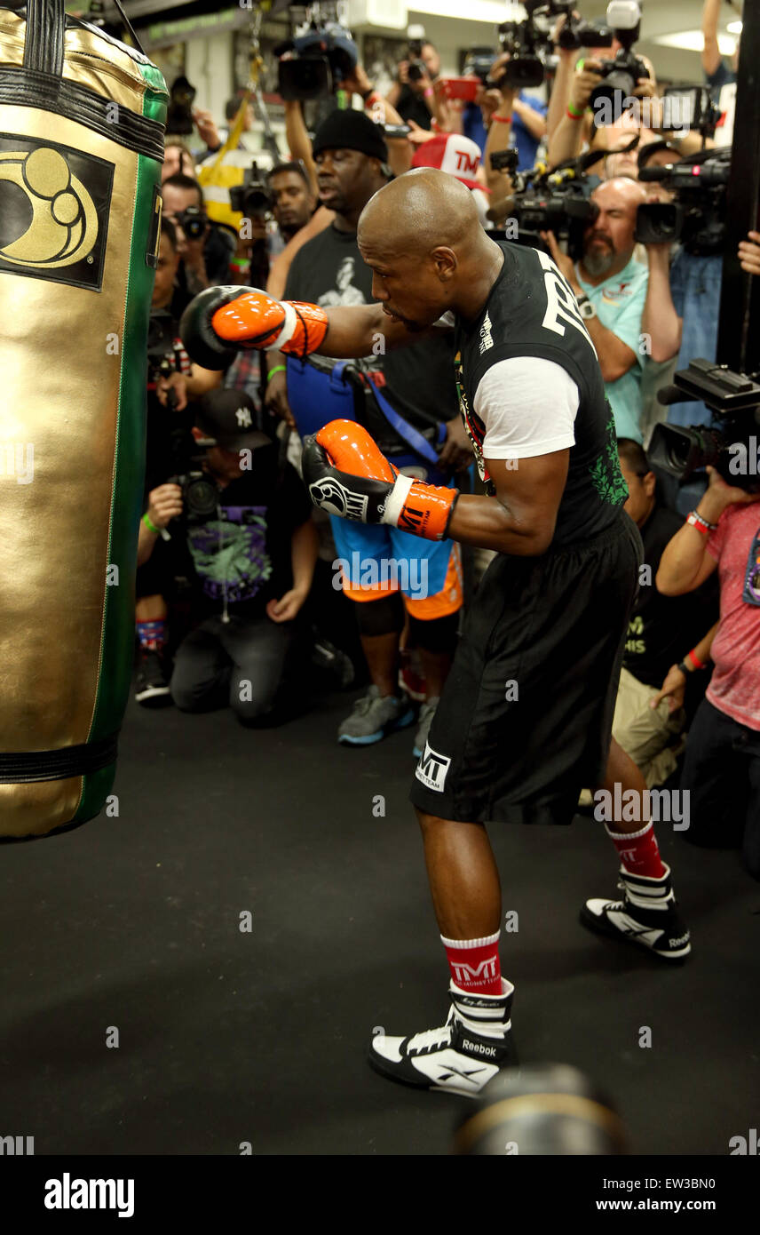 Floyd Mayweather Media Workout Day at Mayweather Boxing Club Las Vegas ...