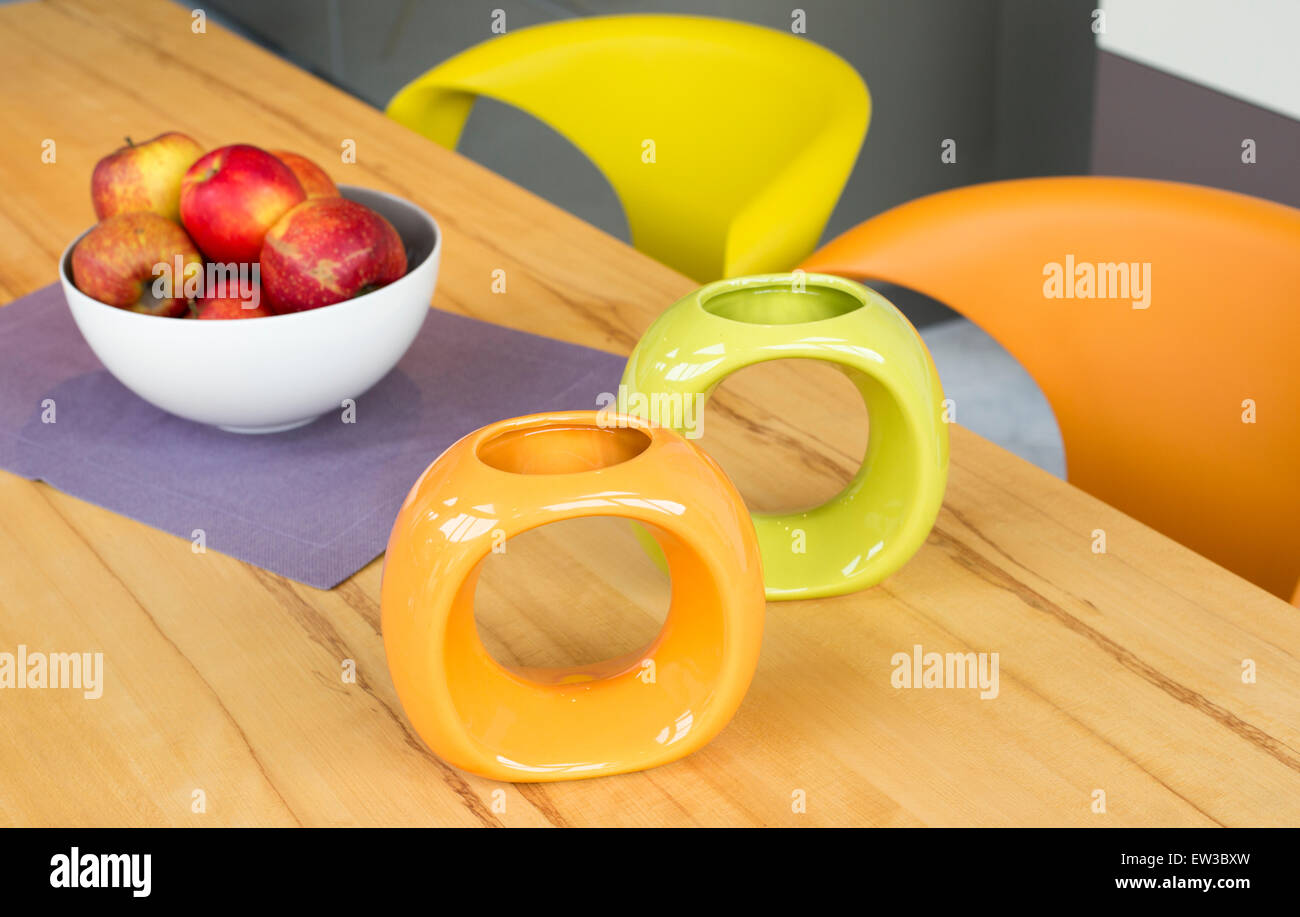 Vase with apples hi-res stock photography and images - Alamy