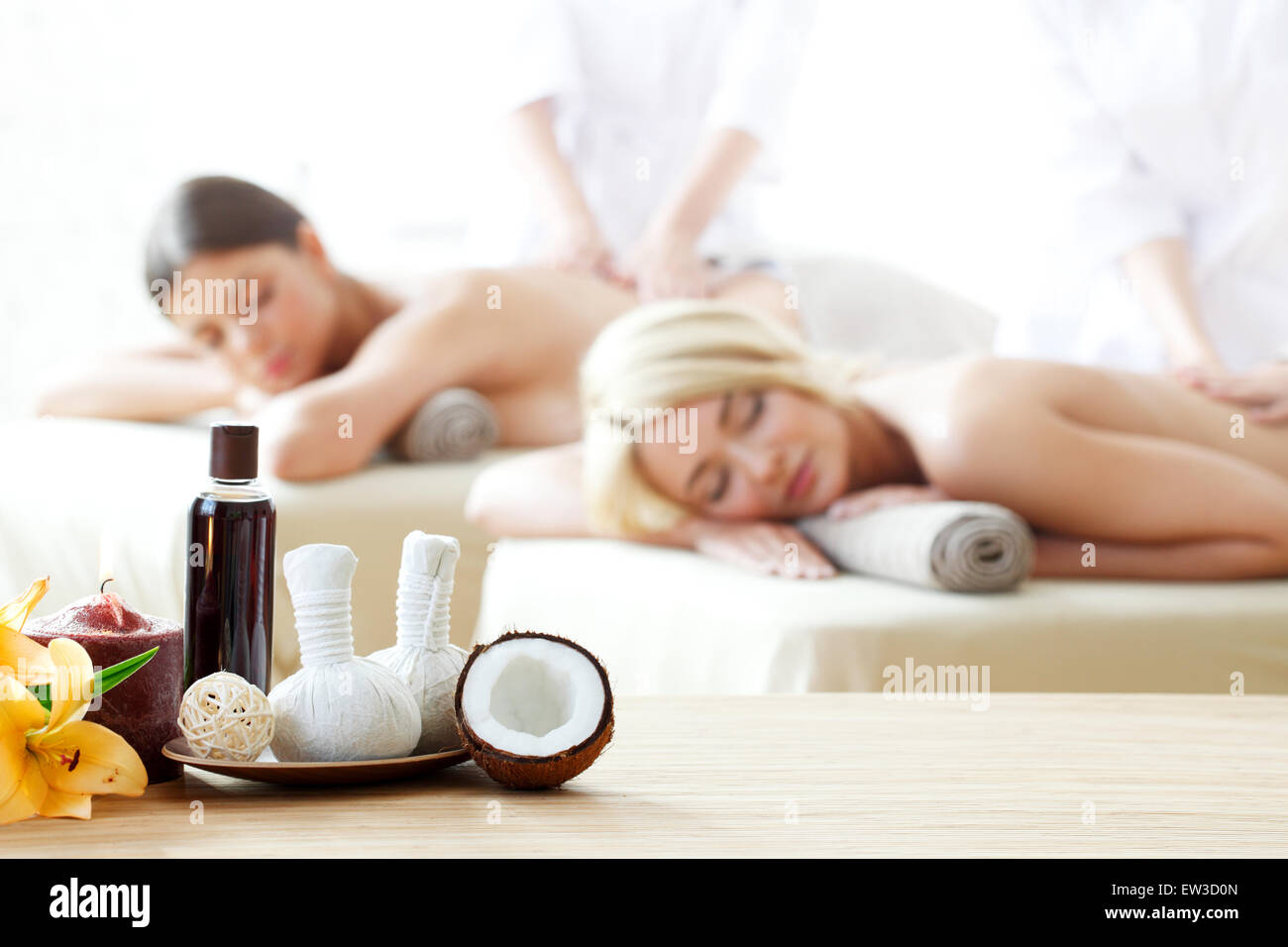 Beautiful women spa session hi-res stock photography and images - Alamy