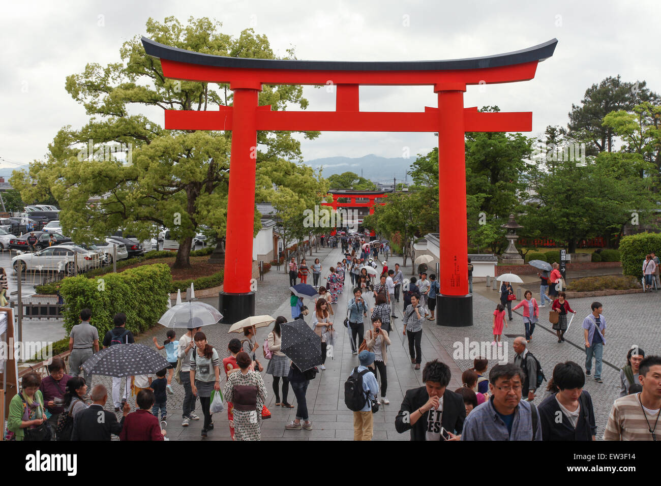 Japanese people and tourists enter Fushimi Inari Shrine in Kyoto Stock ...
