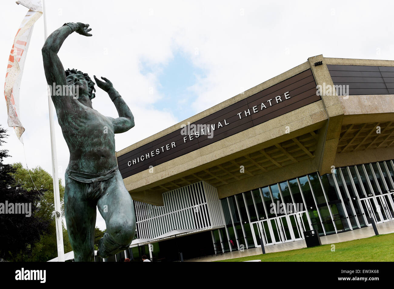 Chichester festival theatre hi-res stock photography and images - Alamy