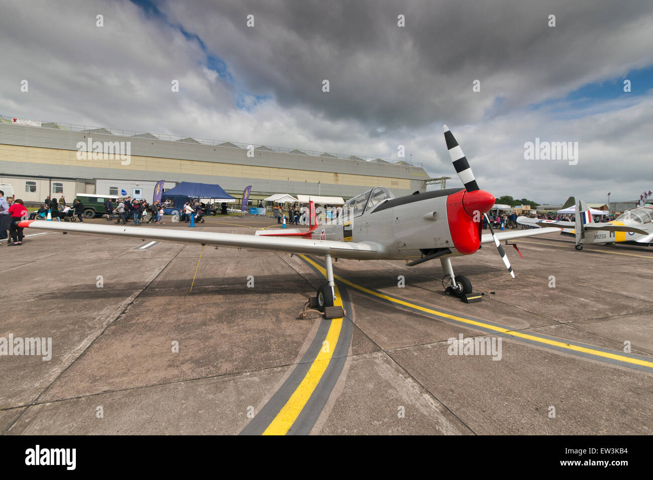 Raf chipmunk hi-res stock photography and images - Alamy