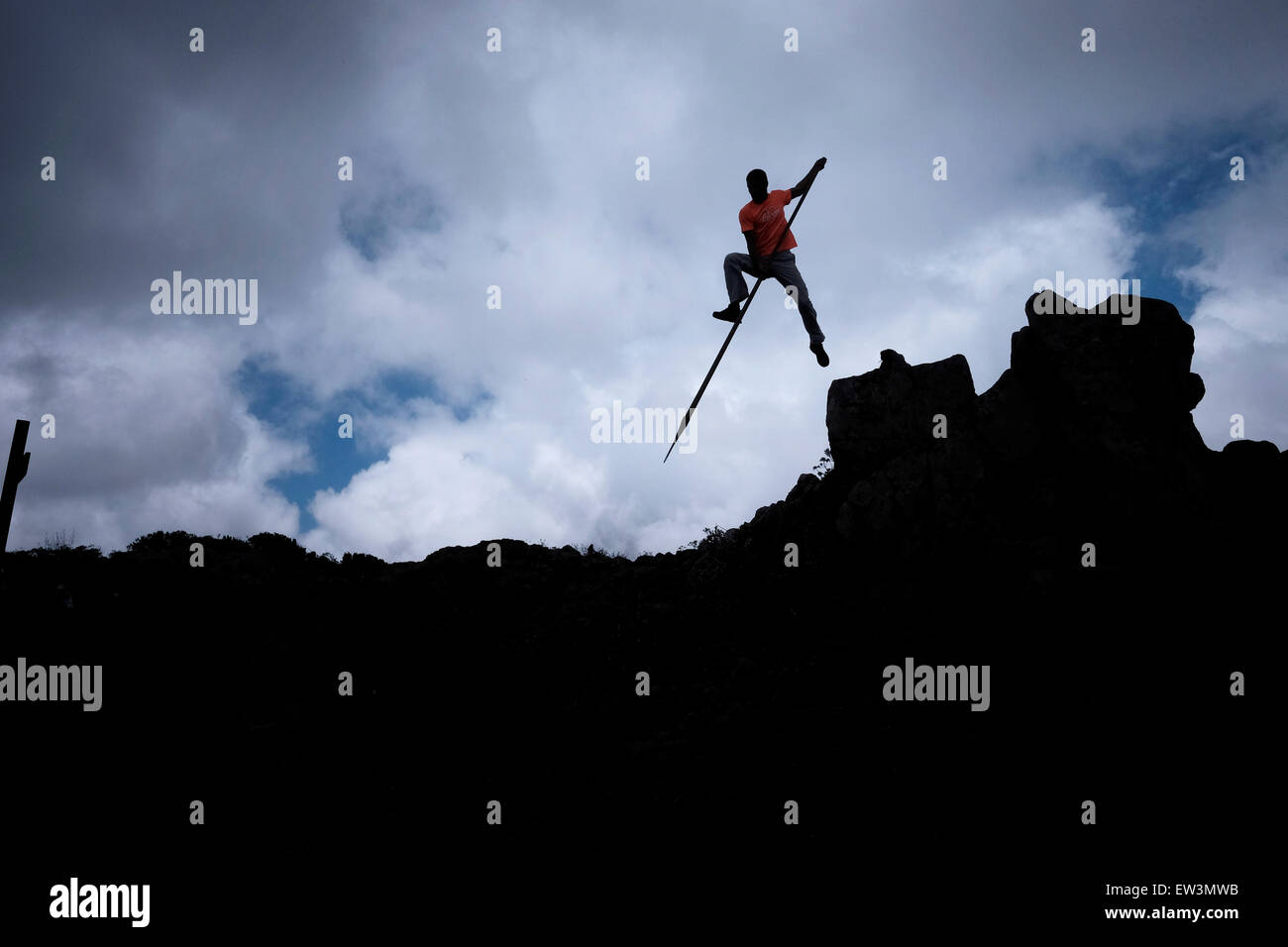 Salto in silhouette hi-res stock photography and images - Alamy