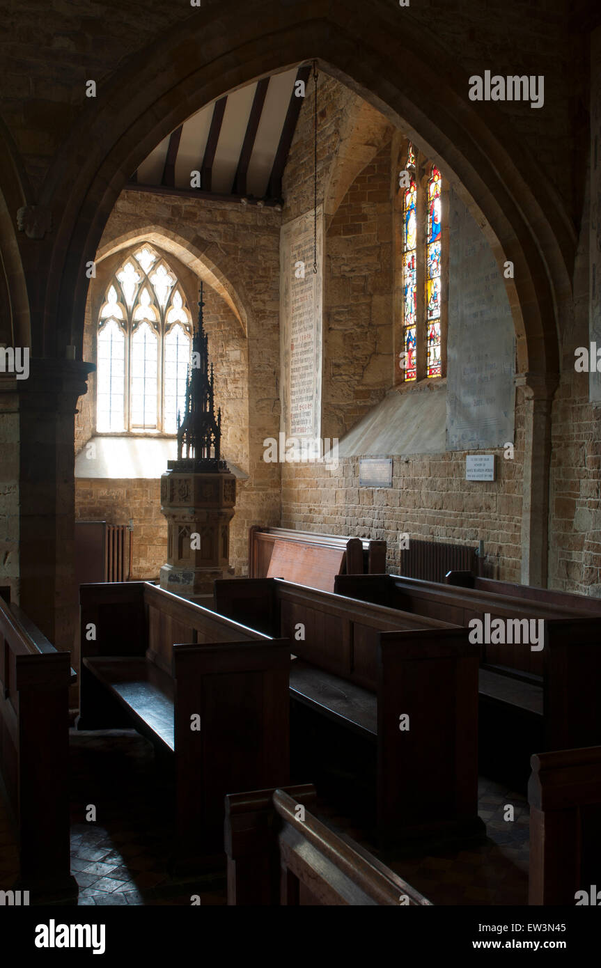 Interior of all saints church hi-res stock photography and images - Alamy