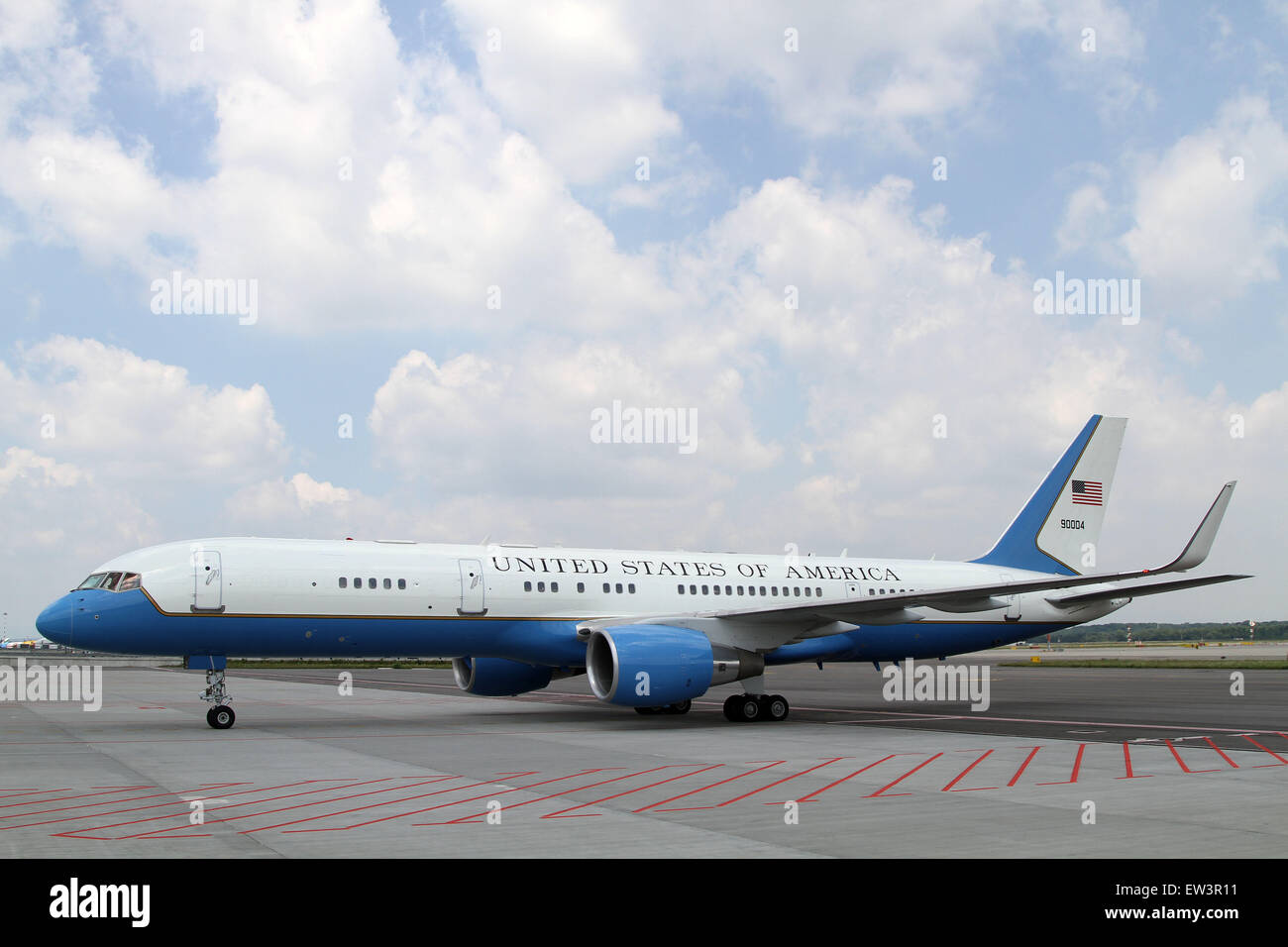 Milan, Italy. 17th June, 2015. the aircraft of First Lady Michelle ...