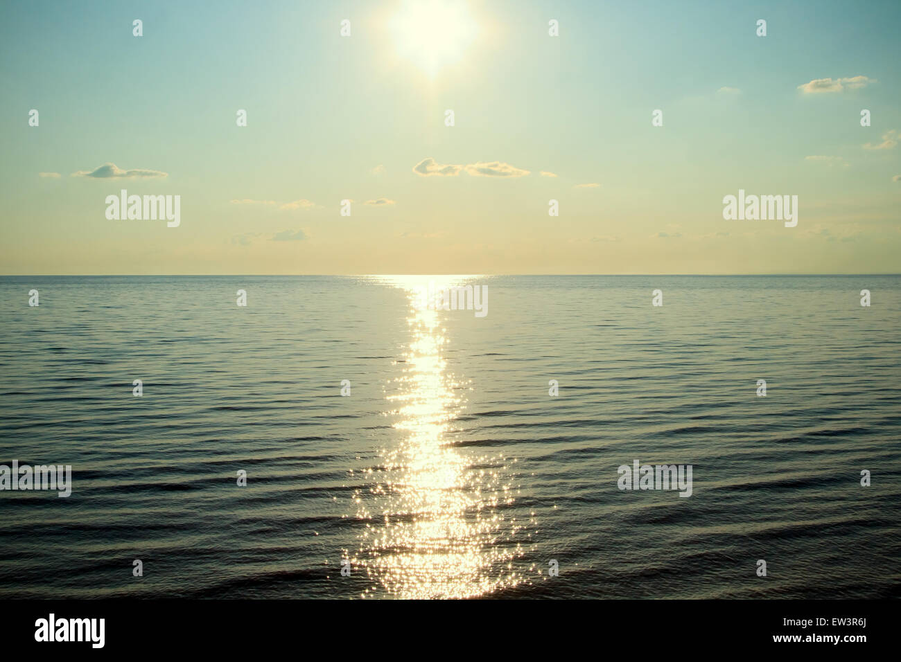 perfect sky and water of ocean Stock Photo - Alamy