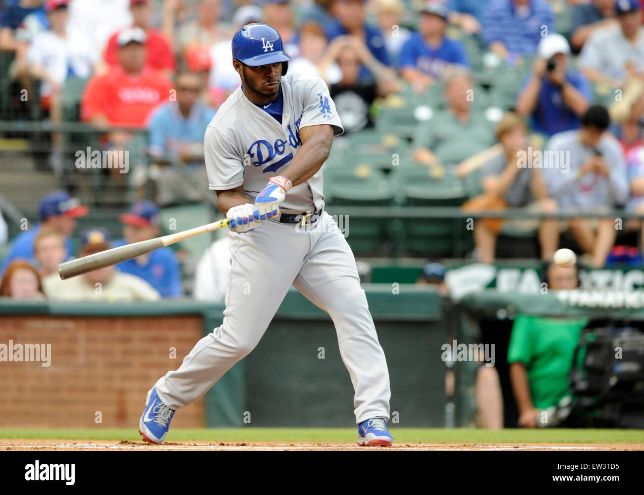 Arlington, Texas, USA. 16th June, 2015. Los Angeles Dodgers right ...
