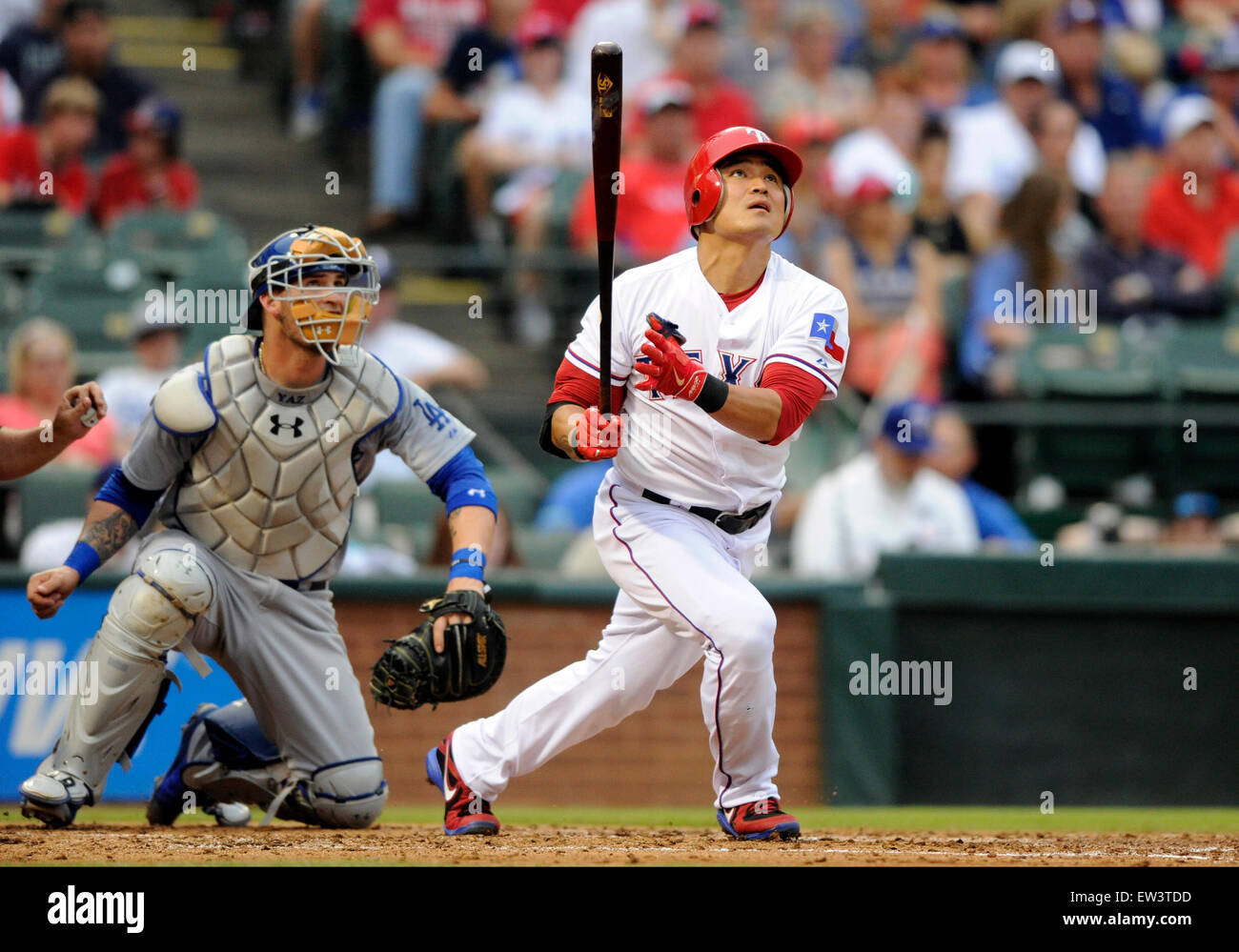 Arlington, Texas, USA. 16th June, 2015. Texas Rangers right fielder ...