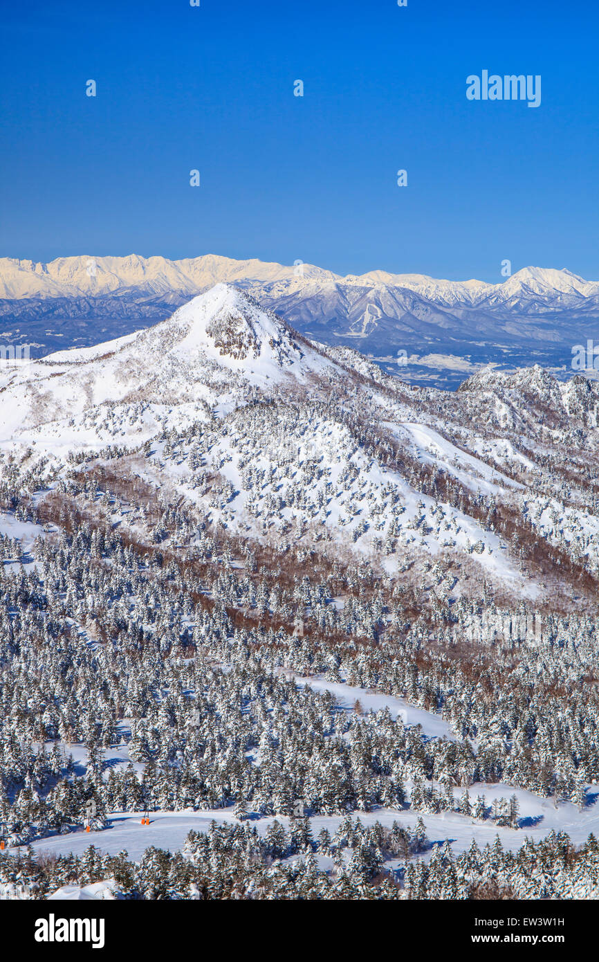 Ski resort scene winter hi-res stock photography and images - Alamy