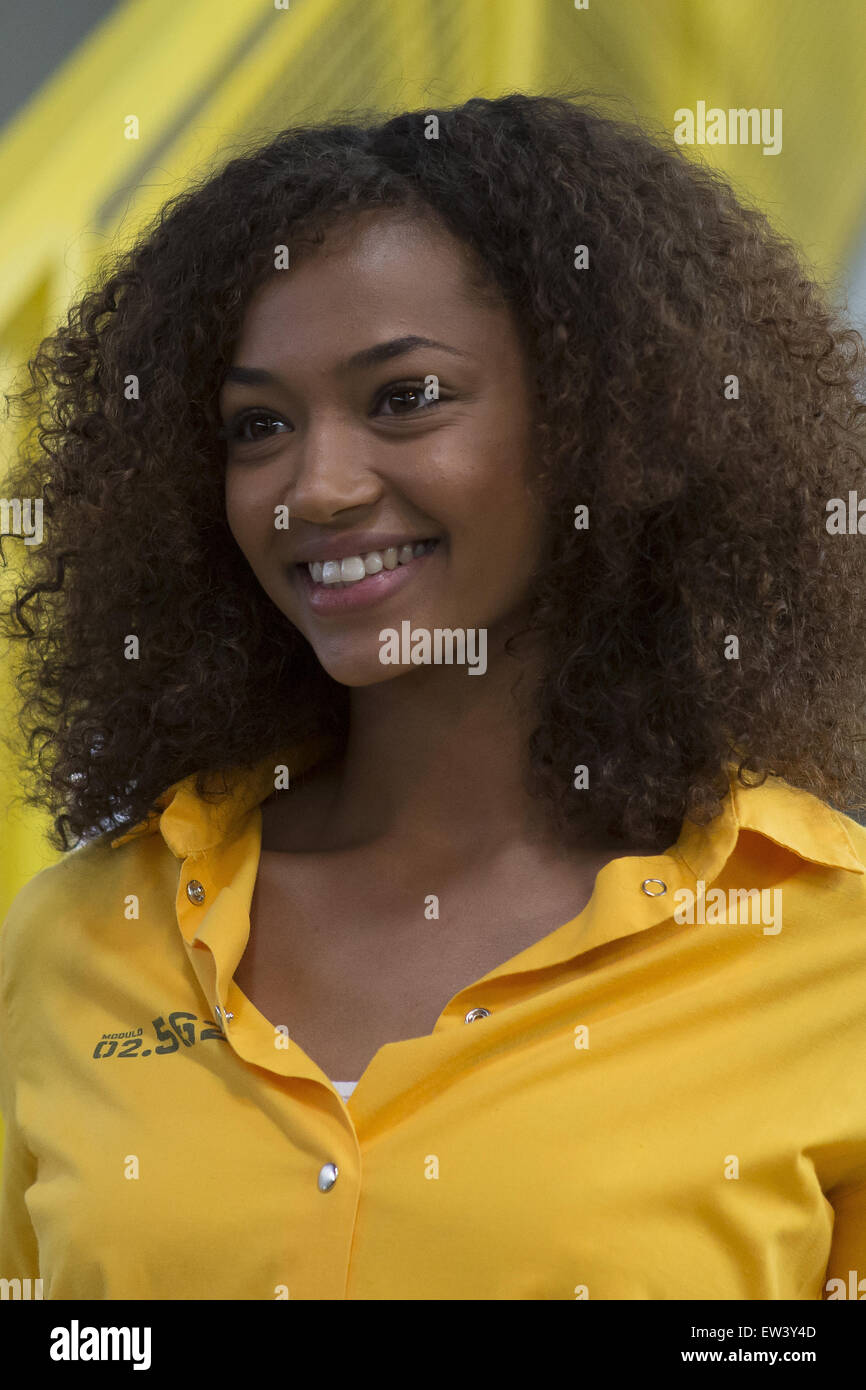 The actress Berta Vazquez, poses for photographers during the ...