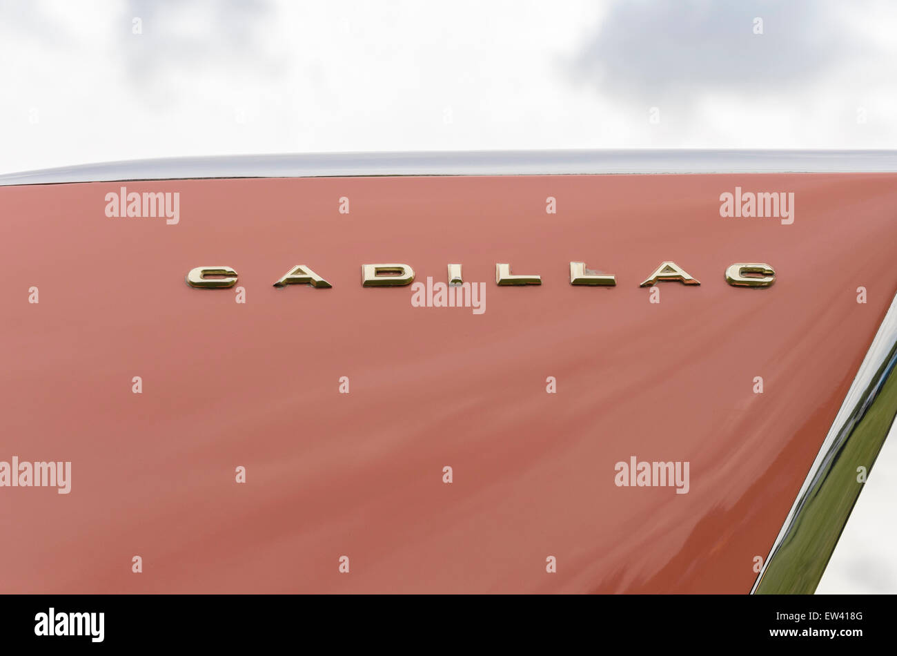 Classic pink cadillac car hi-res stock photography and images - Alamy