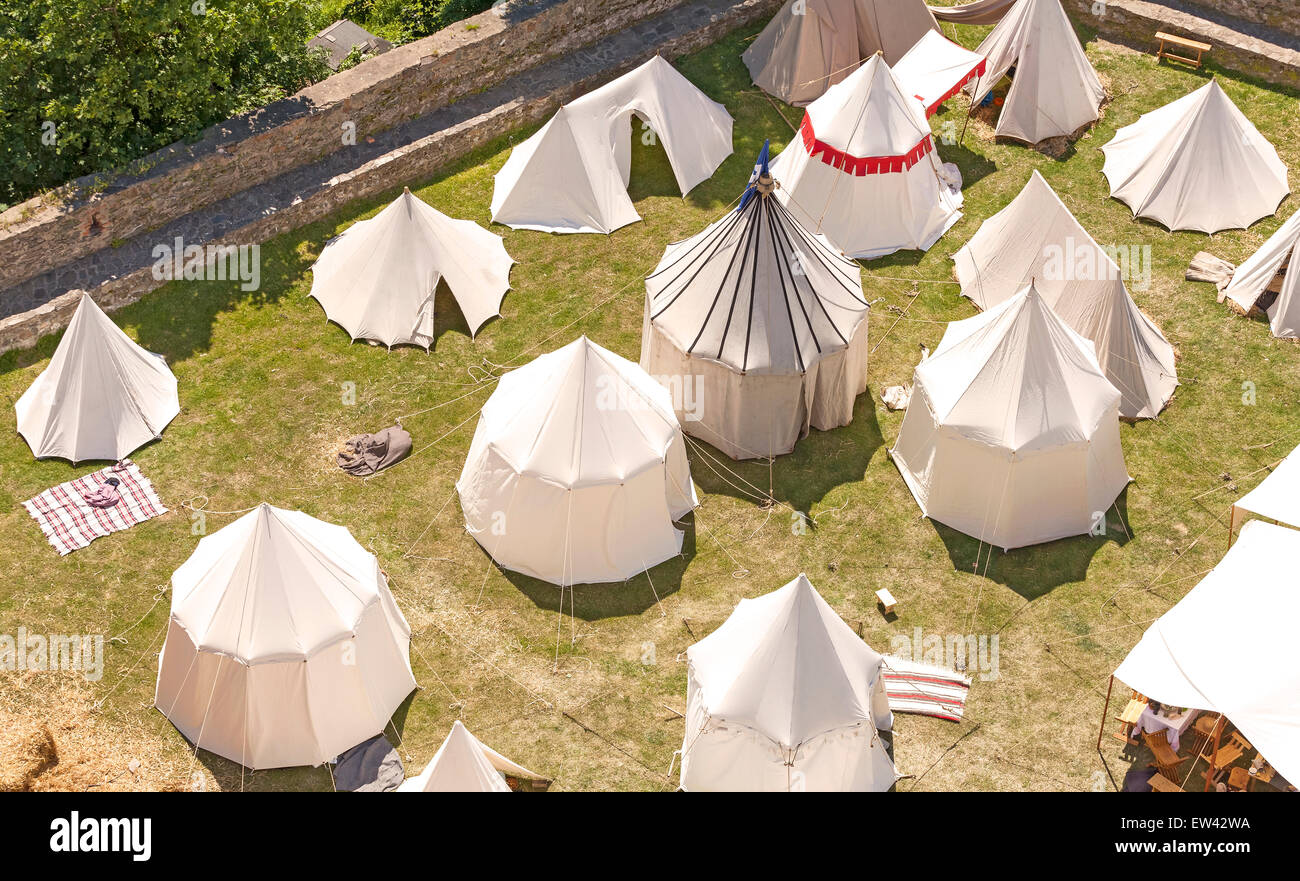 Medieval tent hi-res stock photography and images - Alamy