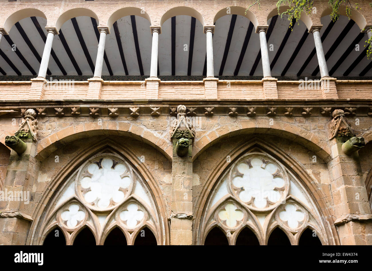 Equilateral arches hi-res stock photography and images - Alamy