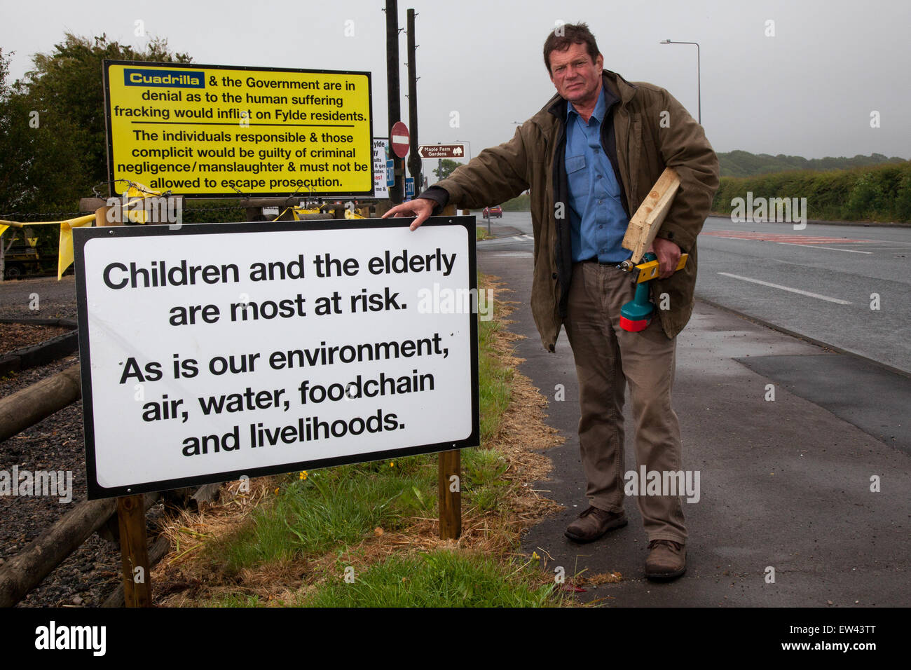 a cuadrilla plumpton frack off anti protest shale gas extraction ...