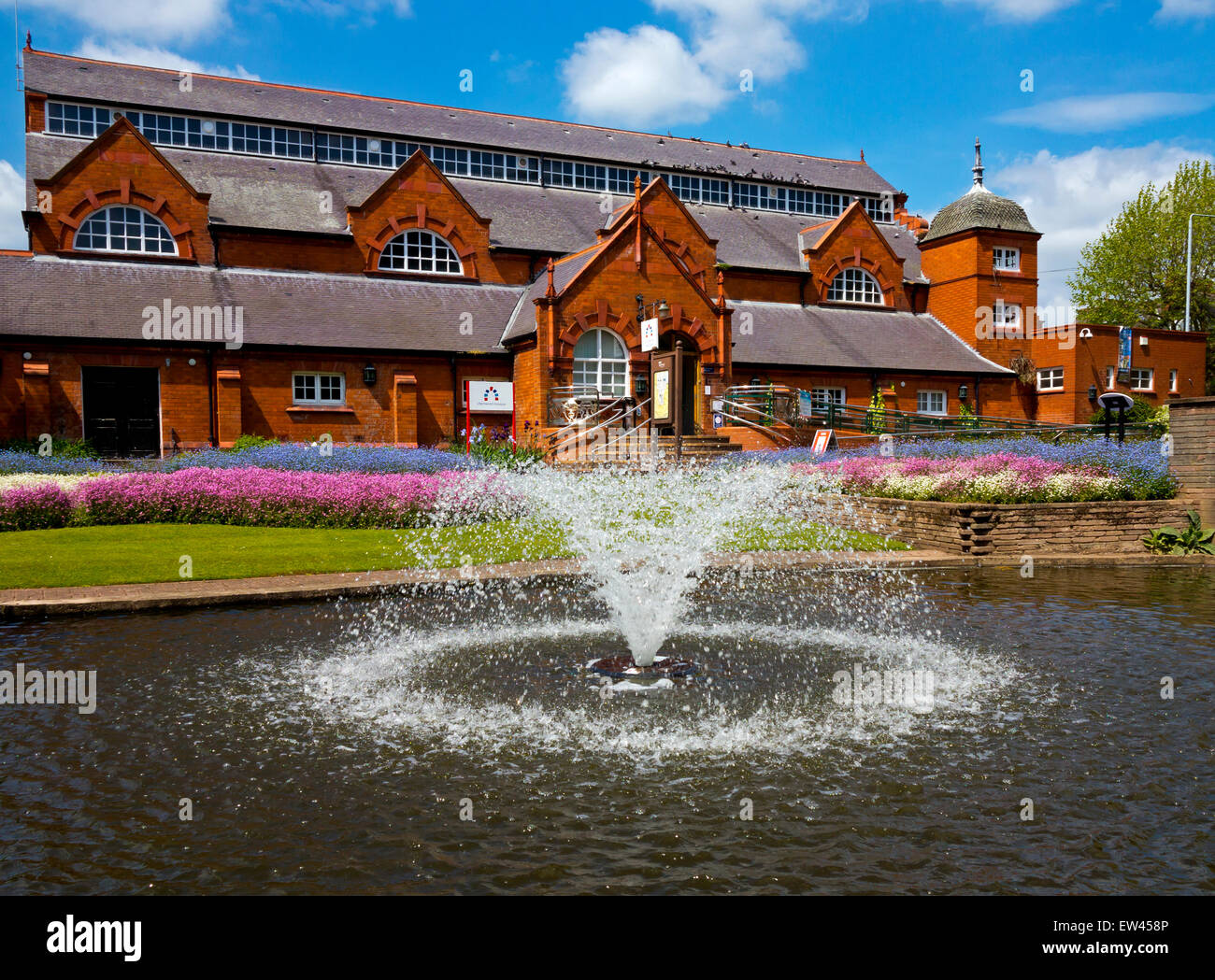 Exterior of Charnwood Museum in Queen's Park Loughborough ...