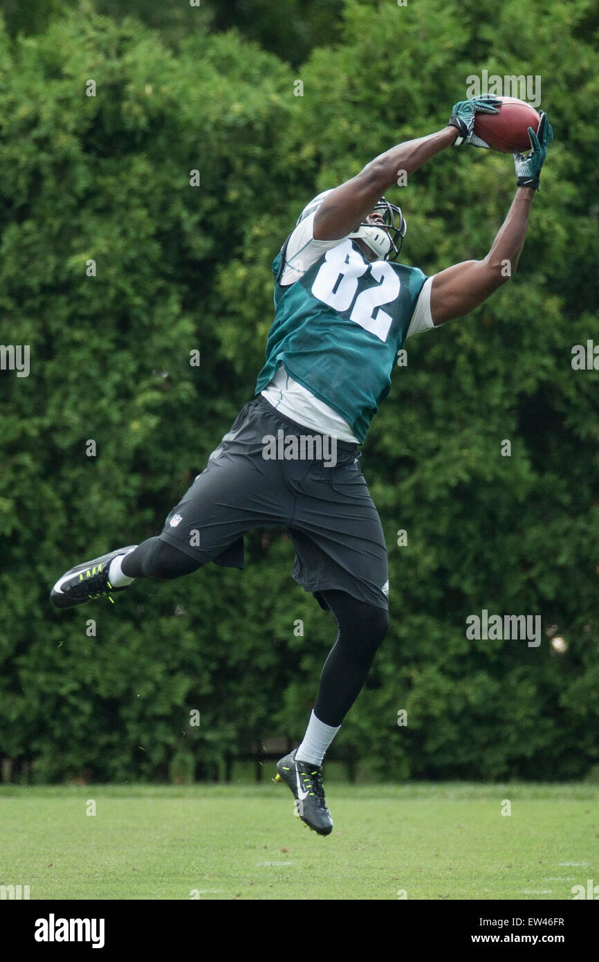 Philadelphia eagles tight end hi-res stock photography and images - Alamy