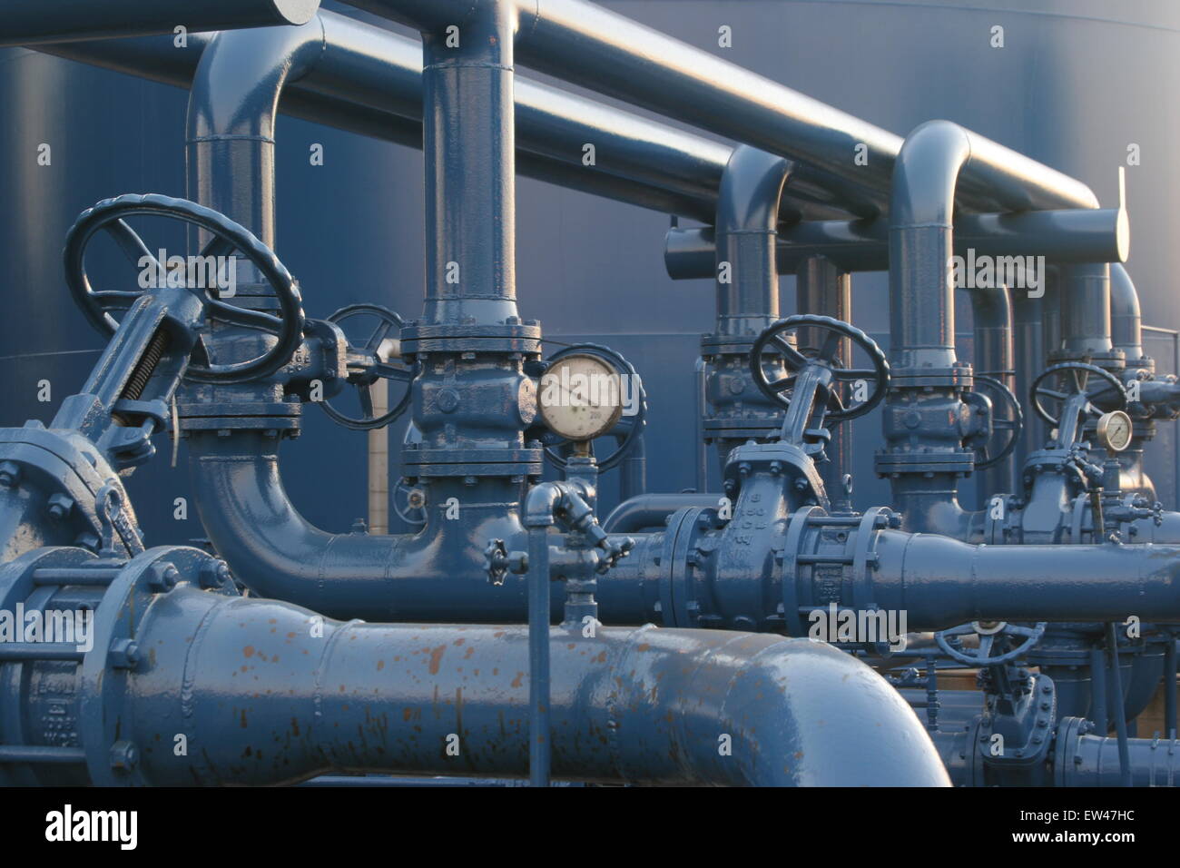 tank farm valves Stock Photo - Alamy