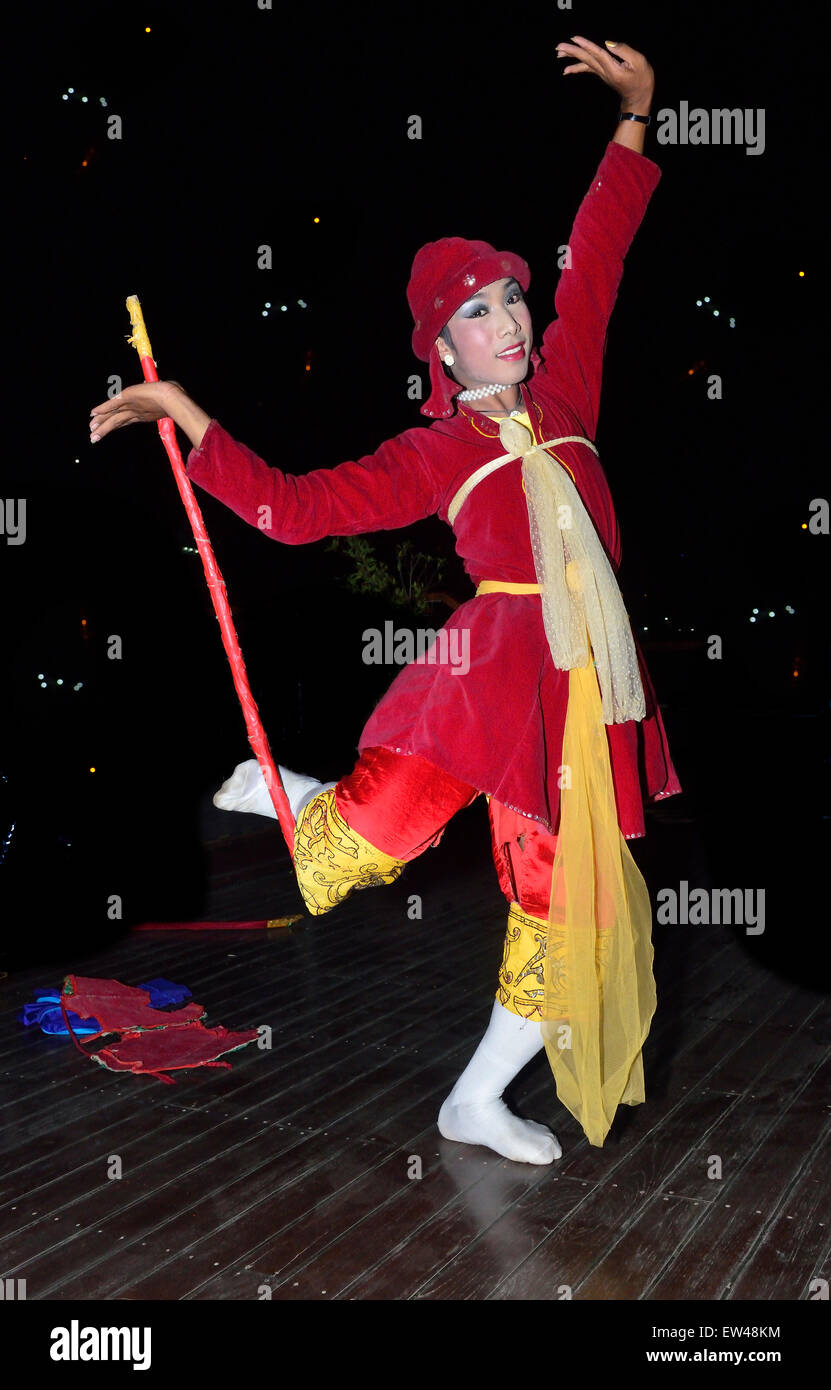 Traditional Burmese dance performance on board 'RV Paukan 2007 ...