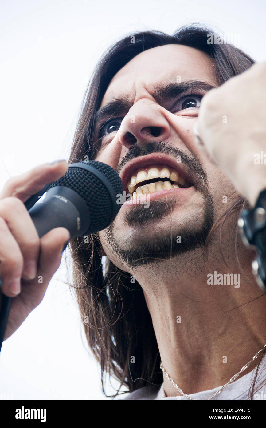 Signer rock and roll. angry rock Signer. Close-up. Grimace. grimacing ...
