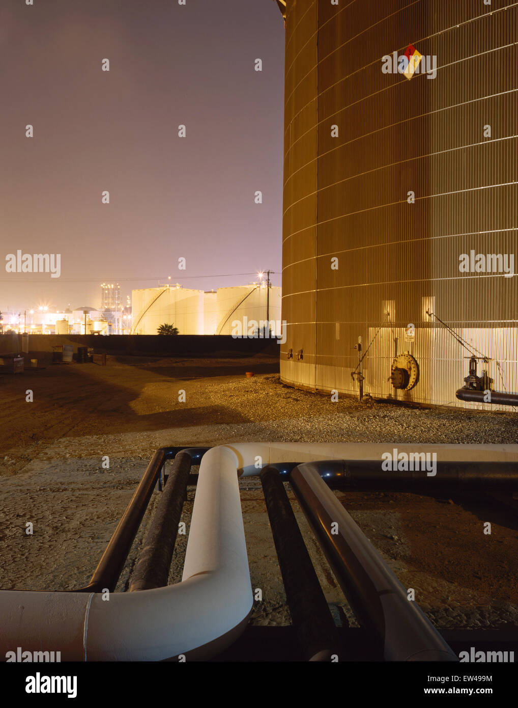 Oil transfer facility Stock Photo - Alamy