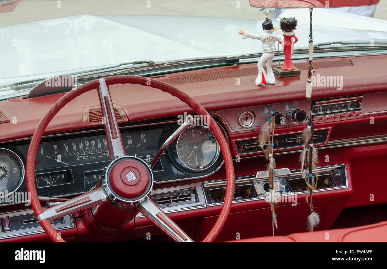 Inside of the classic racing car Stock Photo - Alamy